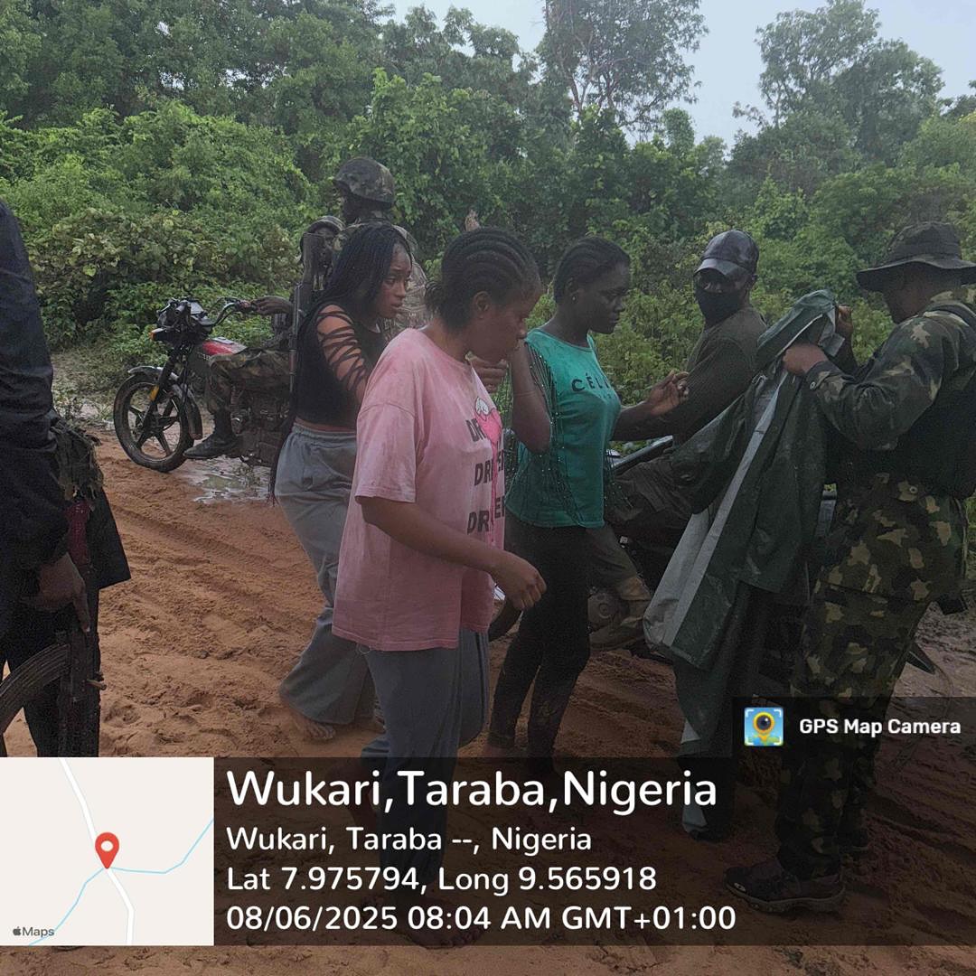 Gallant Nigerian Soldiers Rescue Seven Kidnapped Victims In Taraba (Photos)